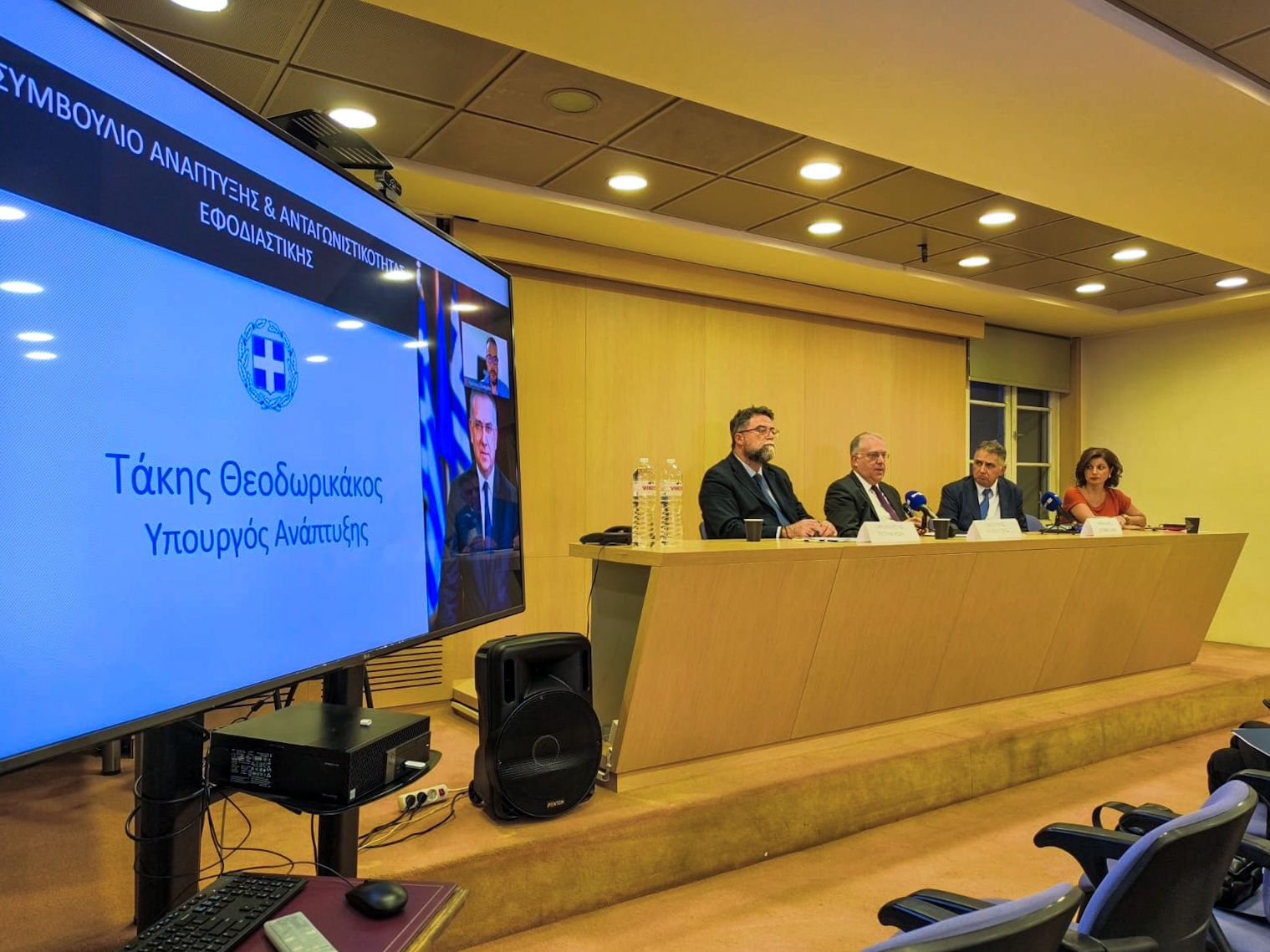 Τάκης Θεοδωρικάκος: «Επενδύουμε στην ενίσχυση της εφοδιαστικής αλυσίδας ...